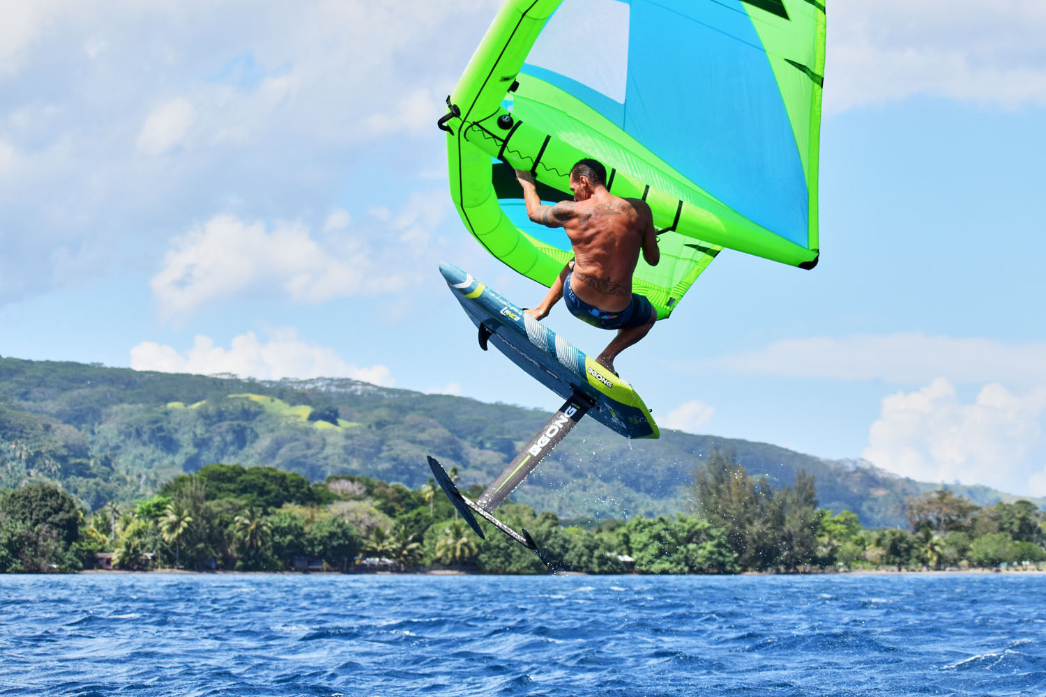 LANCE AND PLUS! – GONG Galaxy