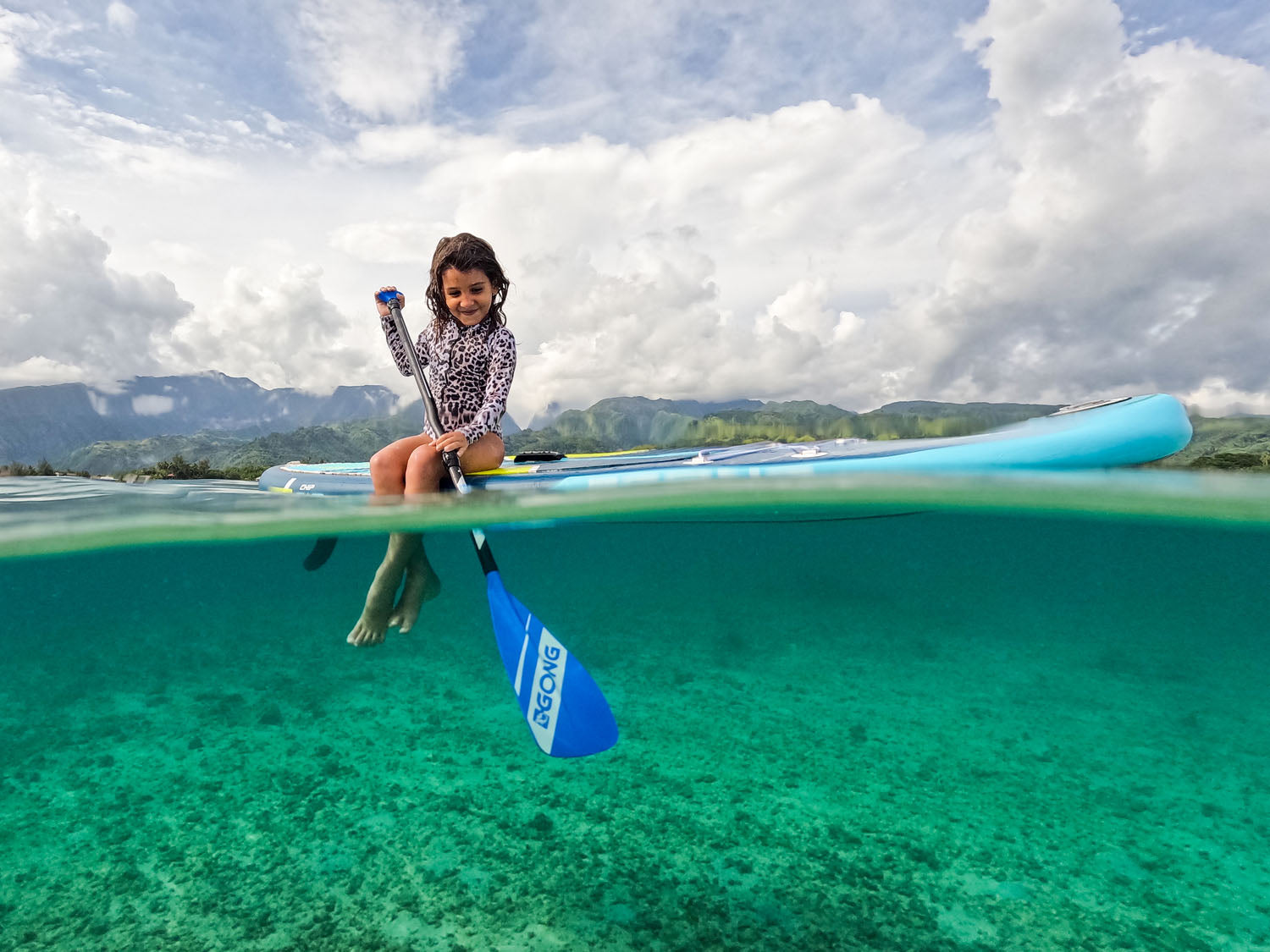 PHOTO: PLAYING OUTSIDE! – GONG Galaxy